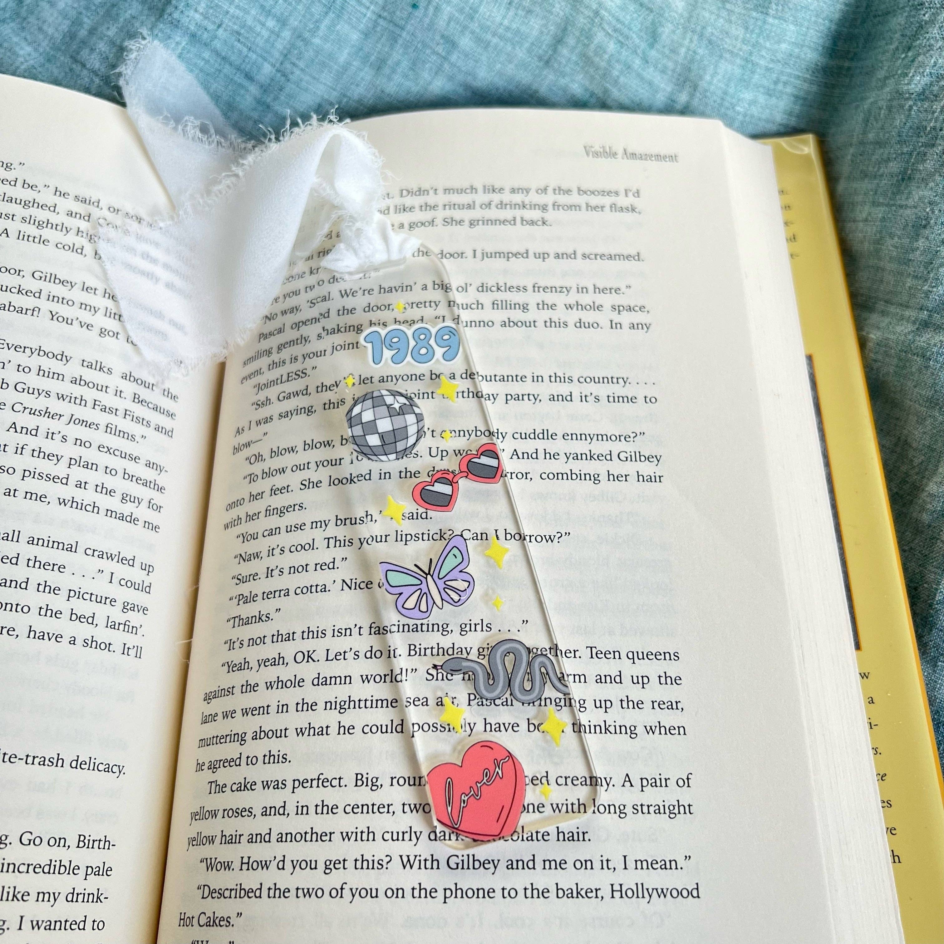 Taylor Swift Icons Bookmark – Hopeless Romantic